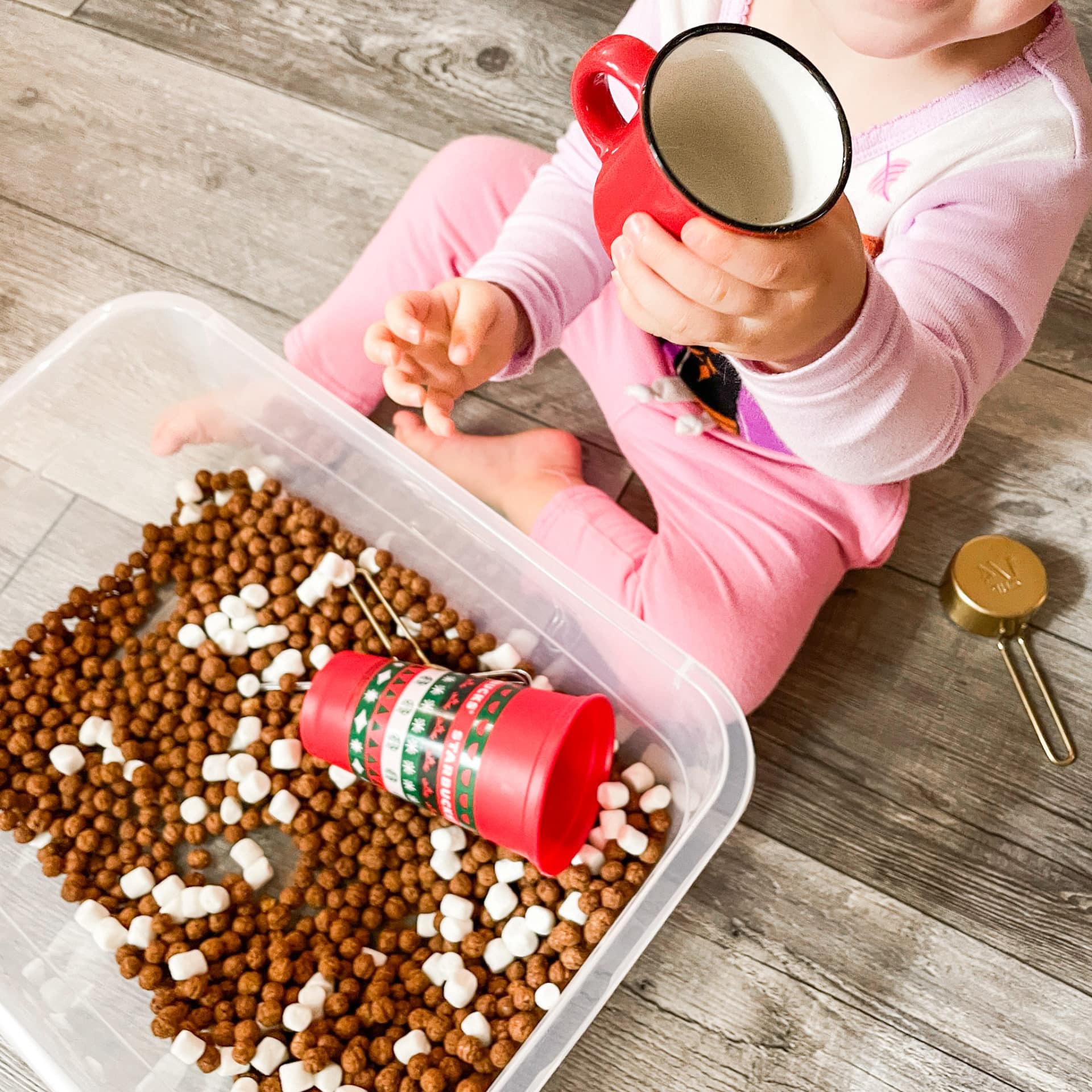 Hot Cocoa Sensory Bin for Toddlers - little martian family